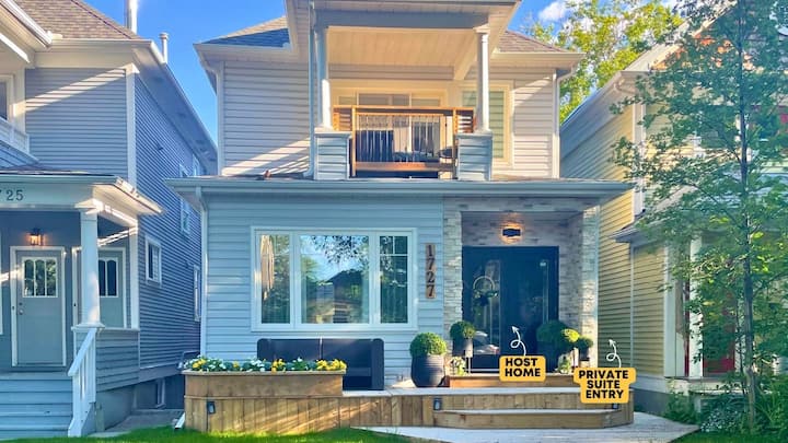 Large, Private Downtown Calgary Suite #Sunaltahaus - Calgary