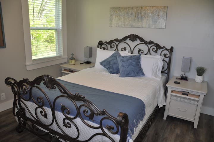 D-retreat For Pets And Family, Close To Everything - Cedars of Lebanon State Park, Lebanon
