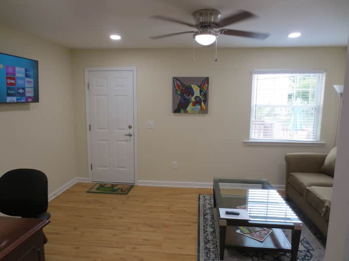 2 Bedroom Apartment Near Downtown Durham - Durham, NC