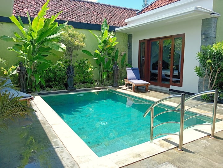 Legian - 3 Bedroom - 3 Bathroom Villa - Great Spot - Kuta