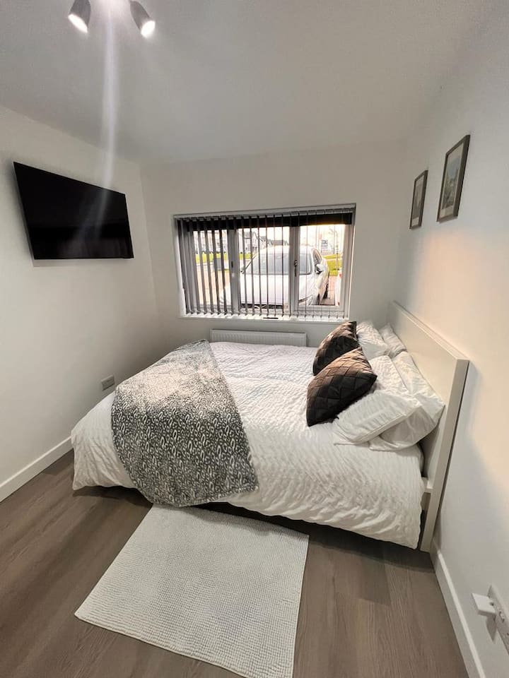 En- Suite Room With Independent Entrance. - Edinburgh