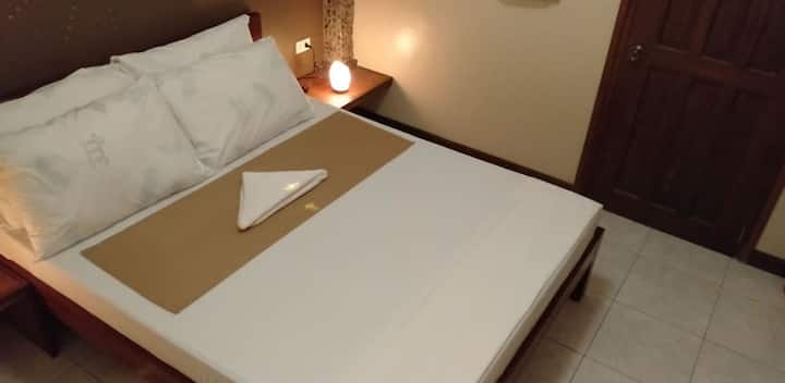 Ac Double Room With En Suite Bathroom - Badian