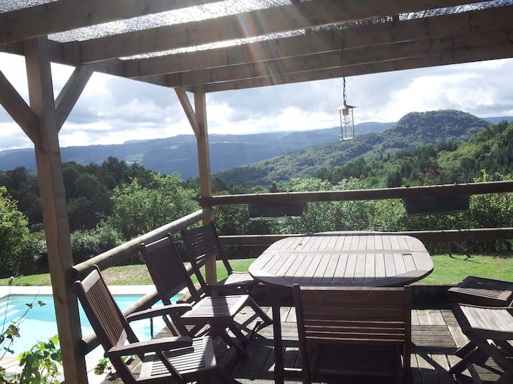 Maison De Charme, Piscine  Privée Vue Panoramique - Cantal