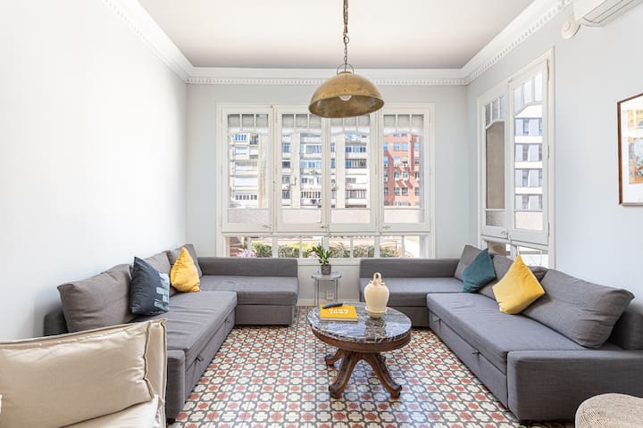 Lovely 4-bedroom Apartment Near Sagrada Familia - Barcelona