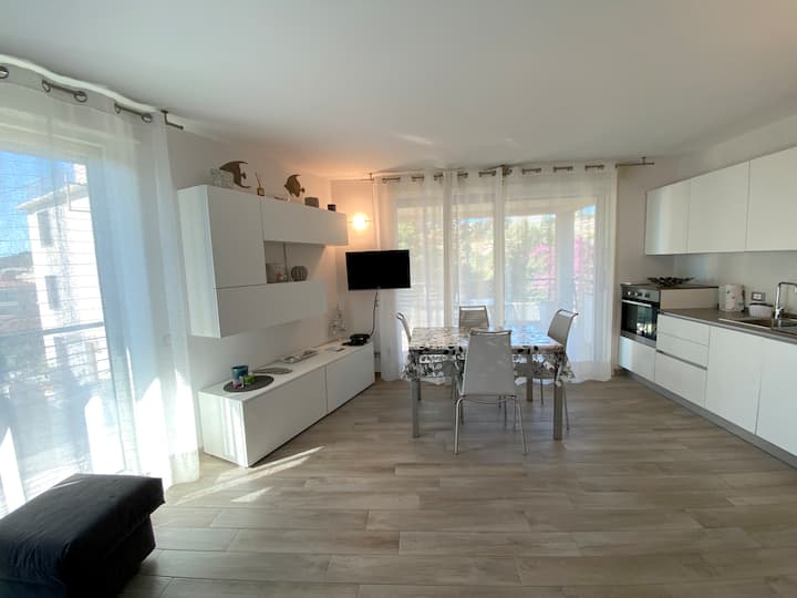Lovely 2-bedrooms, Terrace, Beaches, Ac, Parking - Roquebrune-Cap-Martin