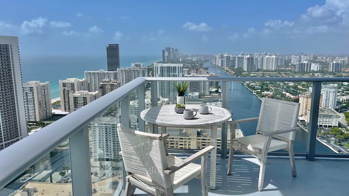 High Floor Breathtaking View Corner Unit Hydehouse - Hallandale Beach, FL