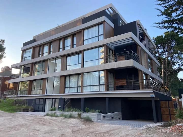 Hermoso Departamento Con Vista Al Pinar. - Pinamar