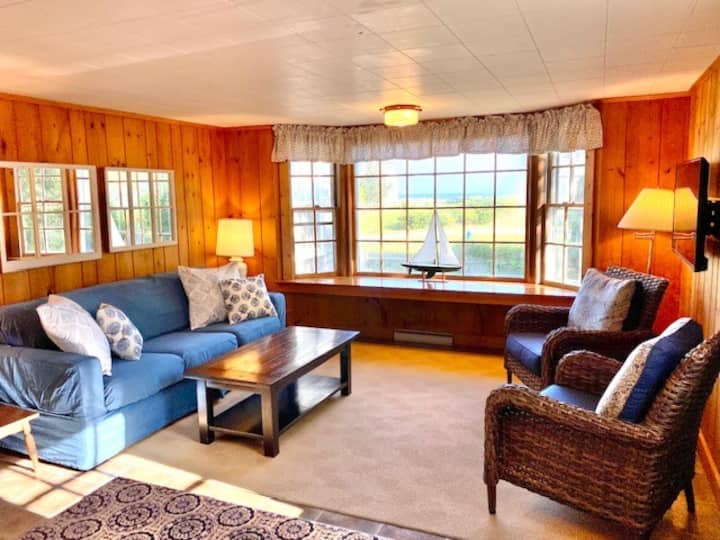 Oceanview 2 Br Cottage Across From Pleasant Beach! - Harwich, MA