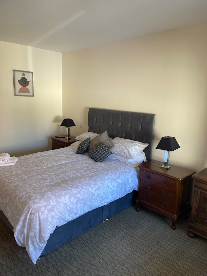 Modern/comfort Space - Milford Haven