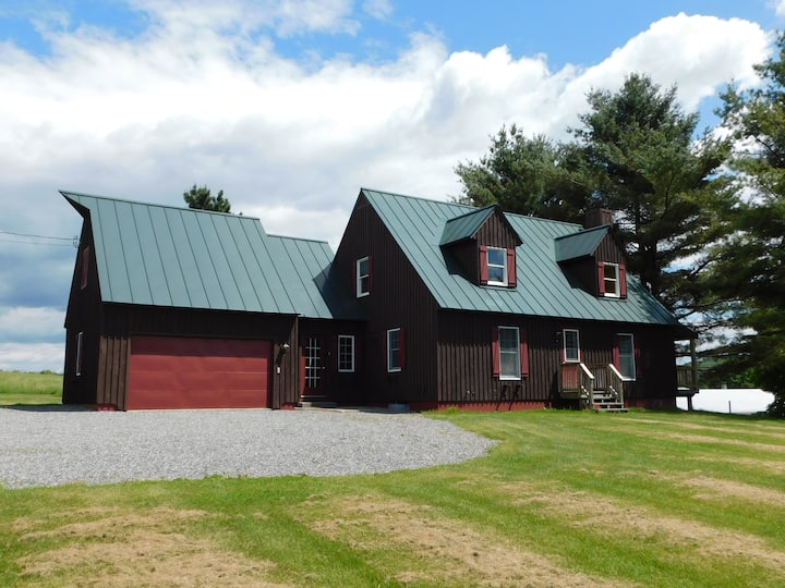 Cheerful 3br Cabin Minutes To Village & Jay Peak - Jay, VT