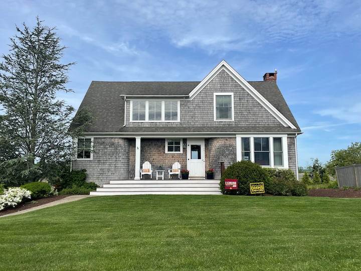 Sensational Sunsets And Private Beach Steps Away - Madison, CT