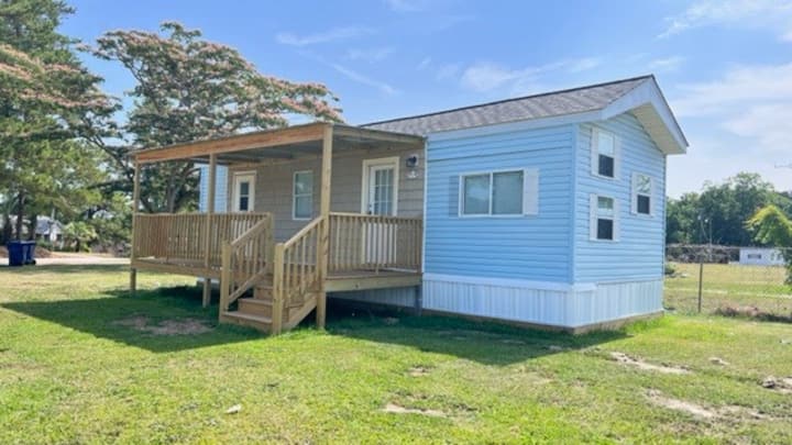 Raceway Cottage Turn 1 Tiny Home - Darlington, SC