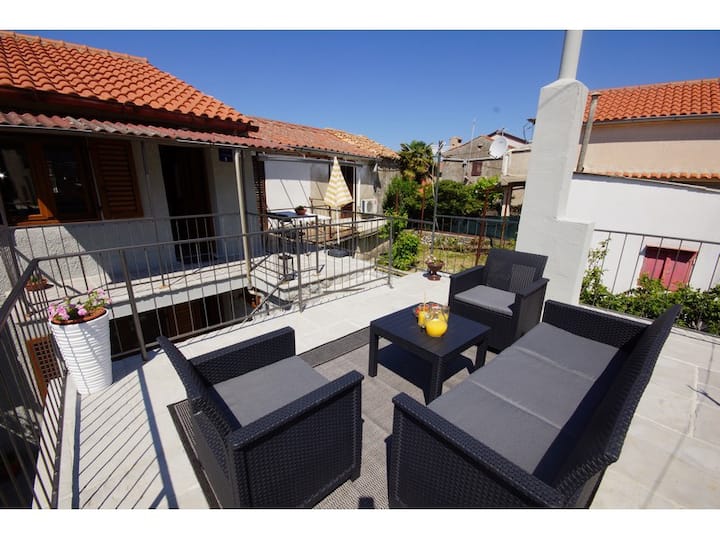 Brand New 1 Bedroom Apartment With Parking - Punat