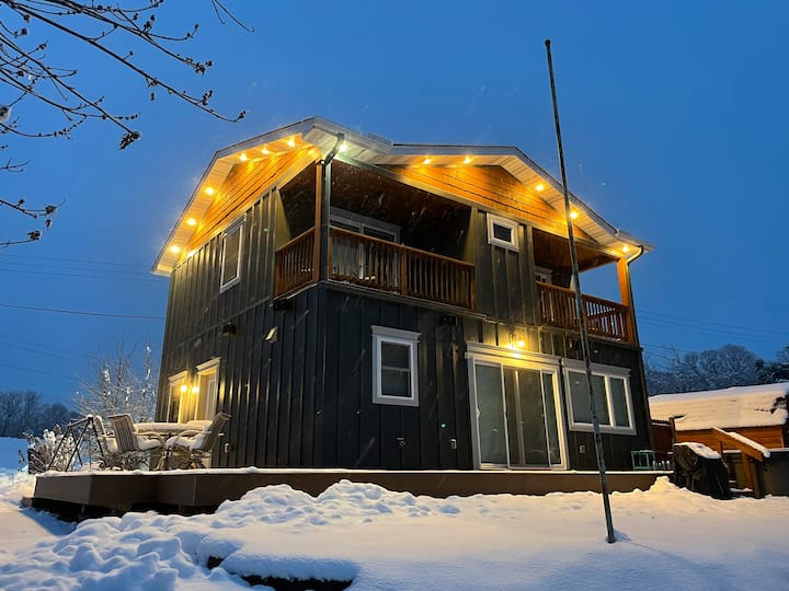 3 Bed Lake House W/ Hot Tub - Center City, MN
