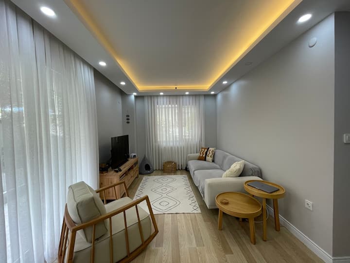 Cozy 2+1 Flat In A Quiet Neighborhood Of Istanbul - Adalar