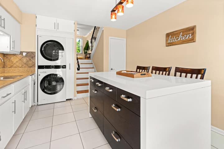 Cozy & Chic Townhome In The Heart Of South Tampa - タンパ, FL