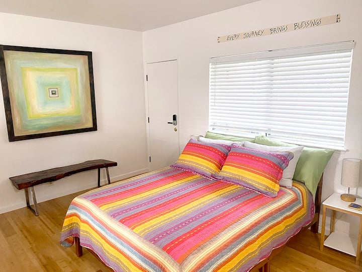 Sweet Queen Retreat In Downtown Los Olivos - Los Olivos, CA