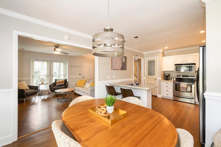 Quiet Retreat W/ Hot Tub, Firepit & Privacy - Wilmington, NC