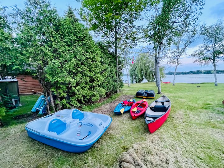 Spacious Lakefront Cottage | 12 Min To Hwy401 - Brighton