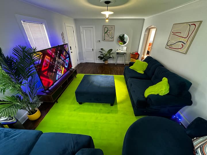 Retro Home Near Horse Park And Ark, Pet Friendly - Georgetown, KY