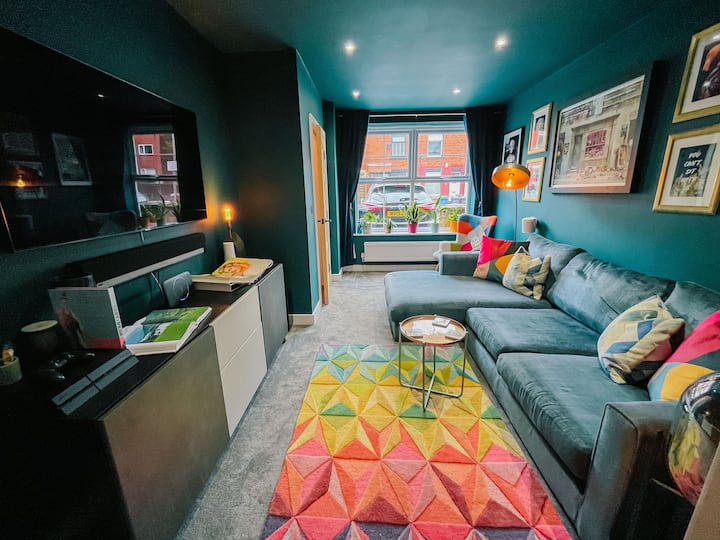 The Loft – Stylish Suburban Escape Near The City - Sale