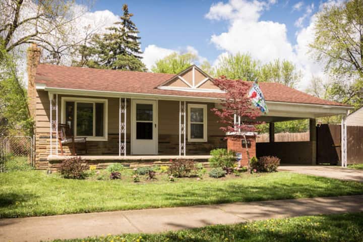 Downriver Ranch 3 Bedrooms - Dearborn, MI