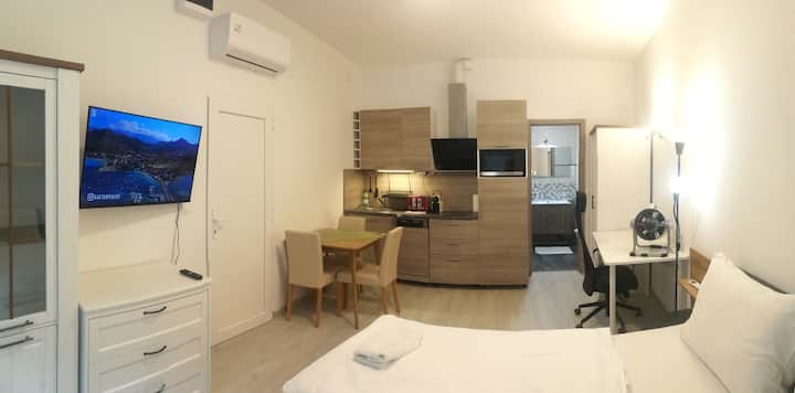 Beliz Apartment 2 In The City Center - Budapest