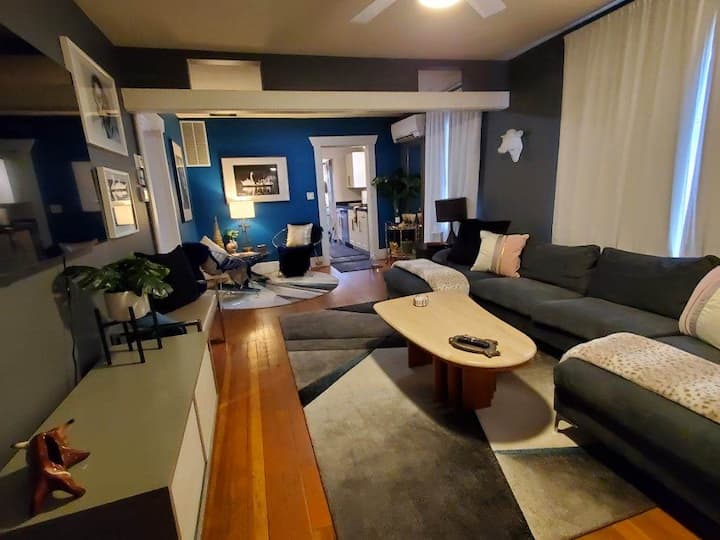 Old Town Historical Bend Bungalow! Downtown Bend! - Bend, OR