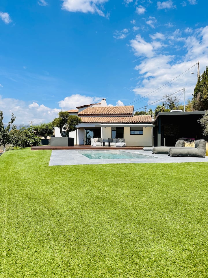 Magnifique Villa, 220m2,piscine,vue Mer, Moderne - Saint-Laurent-du-Var