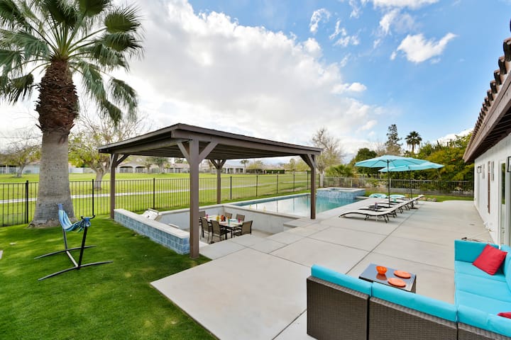 Villa Moderne 4br/4ba : Piscine & Vue Sur Golf - Indio, CA