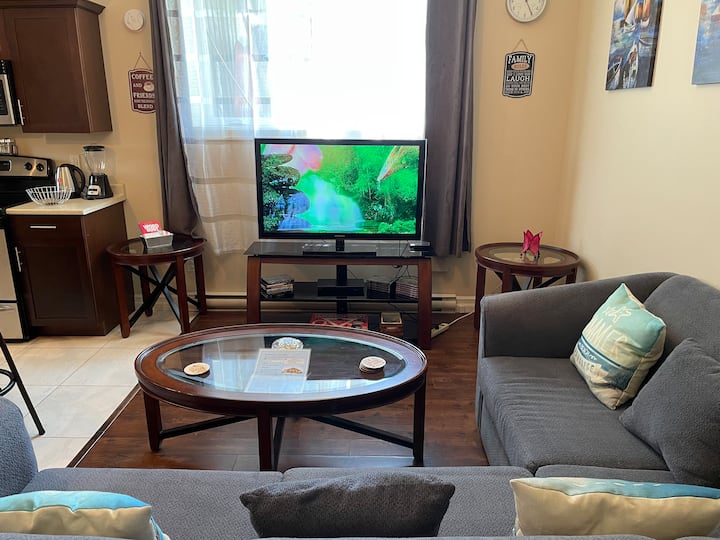 Modern & Comfy 2 Bedroom Apartment (Kitchen, Wifi) - Moncton