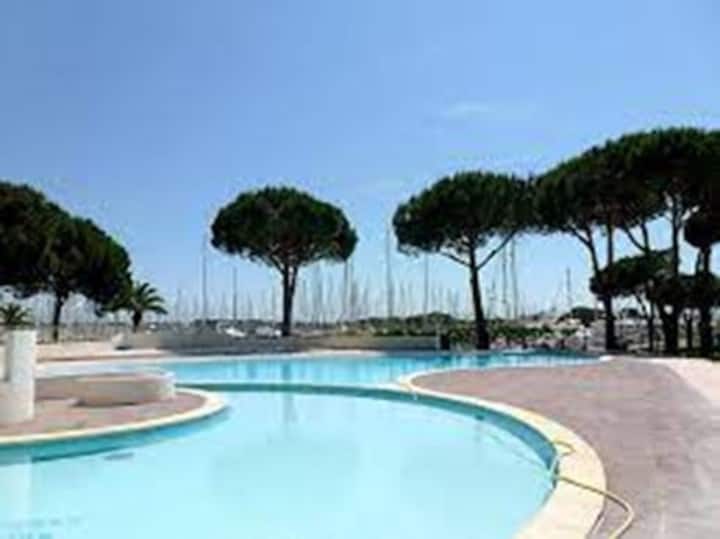 Superbe Appartement Avec Piscine Près De La Mer - Le Grau-du-Roi