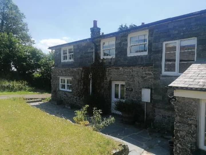 Cosy 4 Bedroom Cottage - Cornualles