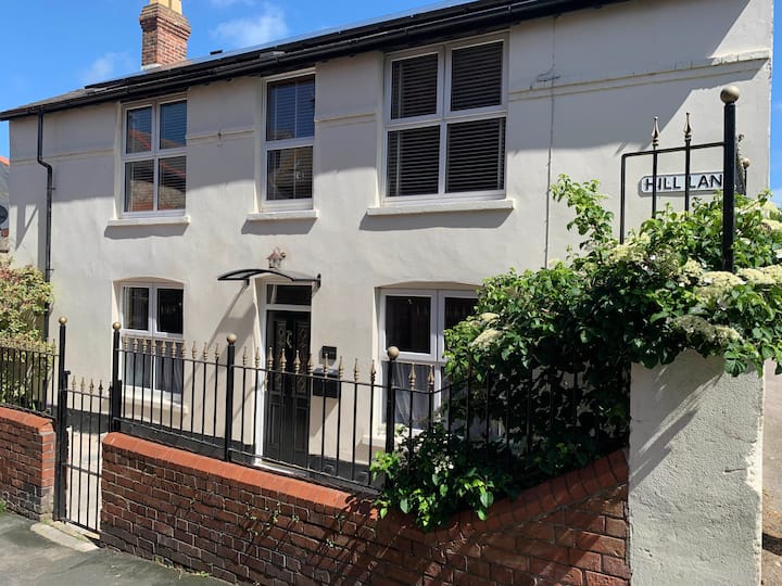 Beautiful Home With 4 En-suites & Ample Parking - Dorset