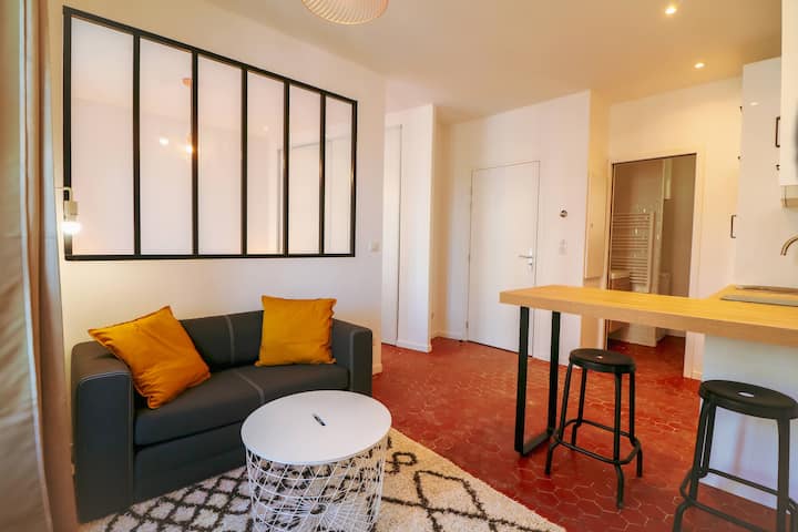 Moderne Et Confortable, Deux-pièces Avec Balcon - Manosque