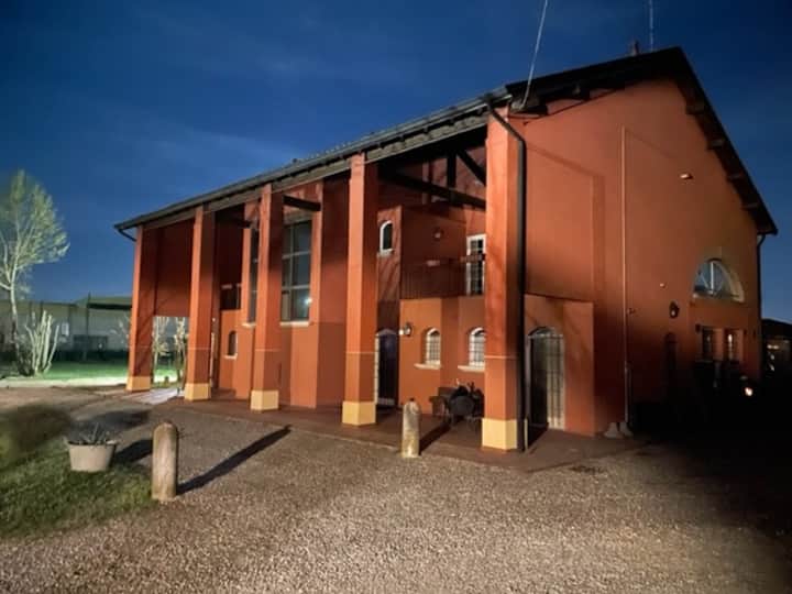 Silenziosa Villa Immersa Nei Vigneti - Carpi