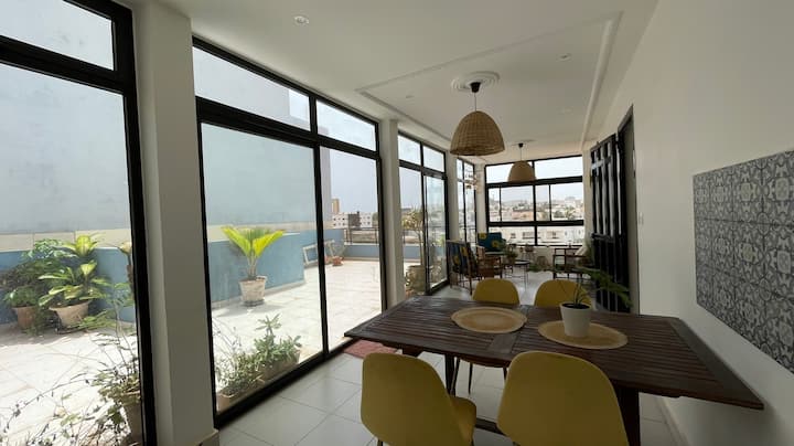 Duplex Avec Rooftop Ngor/almadies 300m2-proche Mer - Dakar