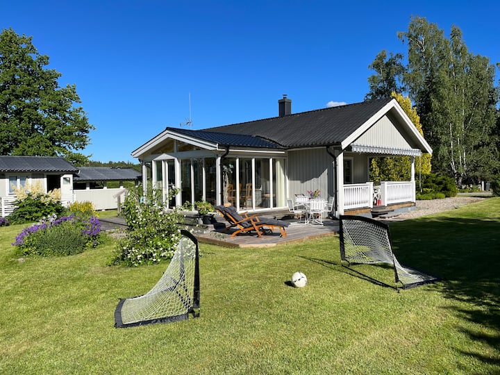Trevligt Fritidshus Nära Badplats Vid Hjälmaren - Sweden
