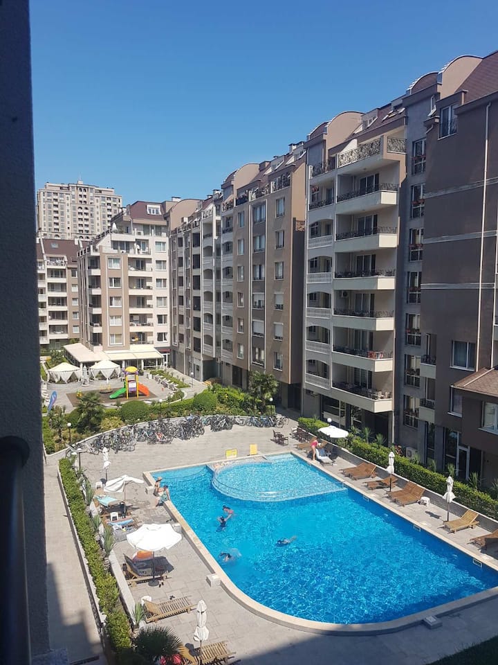 Luxor Apartment Апартамент ЛУКСОР
Комплекс Перла - Burgas