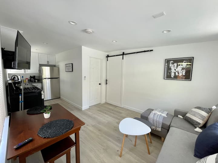 Modern Cozy Remodeled Home - Long Beach, CA