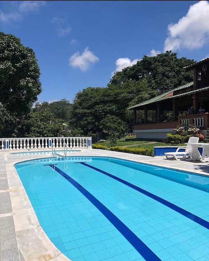 Espectacular Finca Para Ecoturismo. Clima Ideal - Ibagué