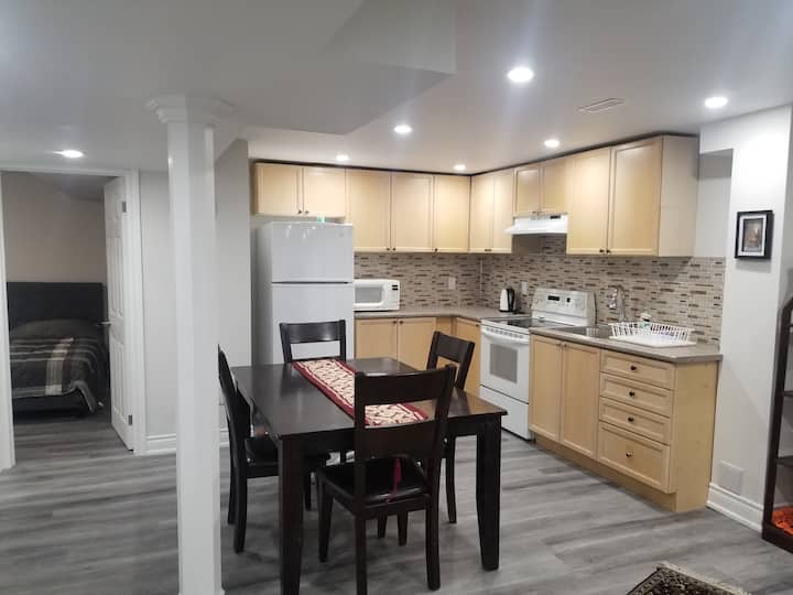 New 2 Bedroom Basement Apartment -  Free Parking - Aurora