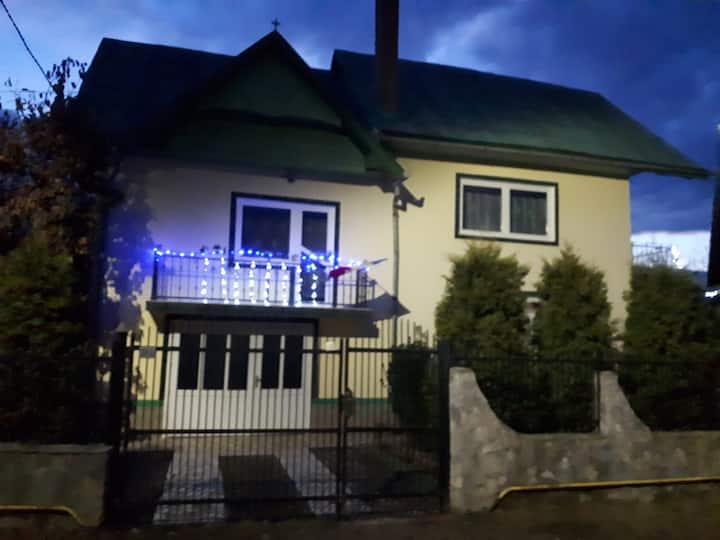 Vilă Primitoare Cu Cadă Cu Hidromasaj - Comuna Pianu