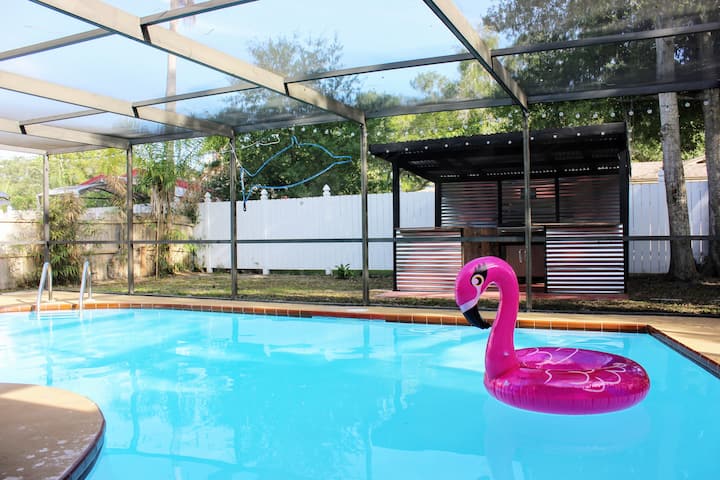 Dunedin Hideaway - Dunedin, FL