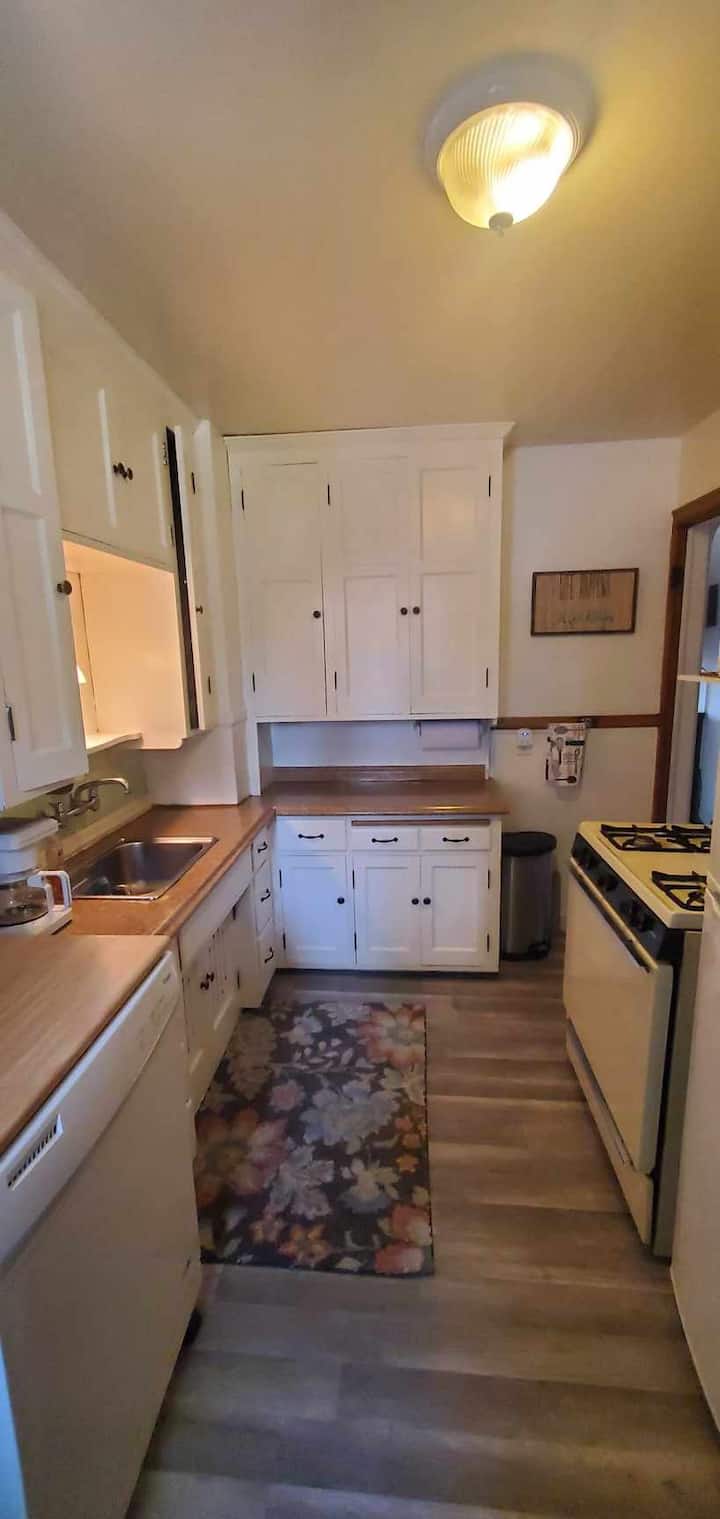 Hop, Skip, & Jump Away! Moa & More! Best Location! - Bloomington, MN