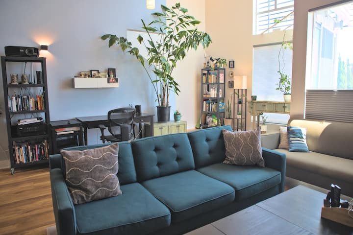 Modern 2br + Loft Family Home, Steps To Echo Park - Los Ángeles, CA