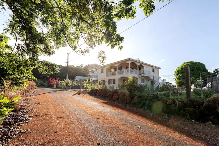 Appartement Hortensia Avec Piscine Et Parking - Guadeloupe