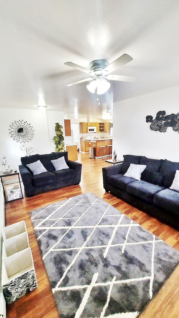 Spacious Entire Home 3/1 In Fairbanks - Fairbanks, AK