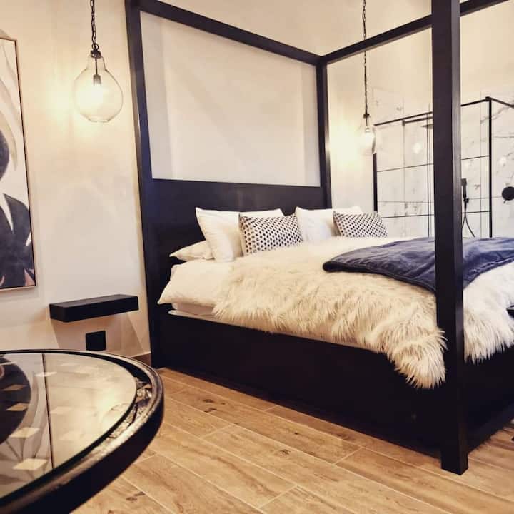 Suite With Private Jacuzzi,  Sauna & Terrace - Montagu