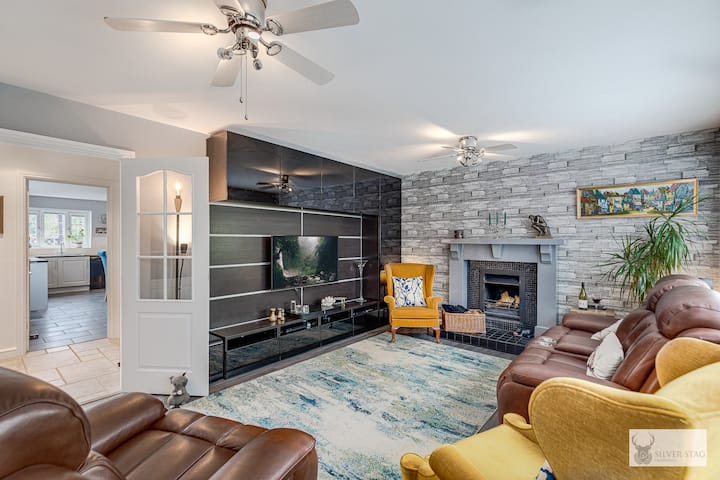 Comfortable 4 Br Stay With 5 Beds & Parking - Loughborough